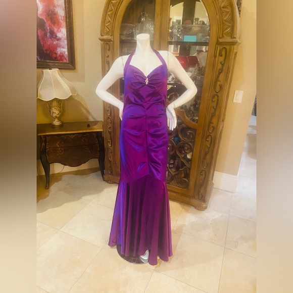 Cache | Dresses | Cache Purple Gathered Body Contouring Gown Dress Sz 2 ...